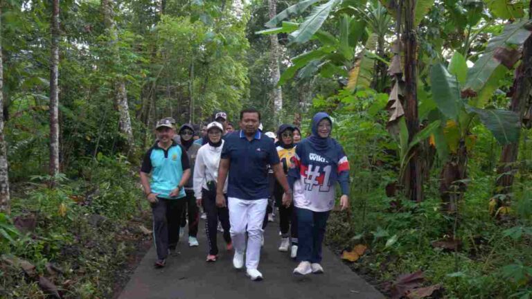 Sumedang Walkers Jelajah Mata Air Sirah Cipelang - ruber.id